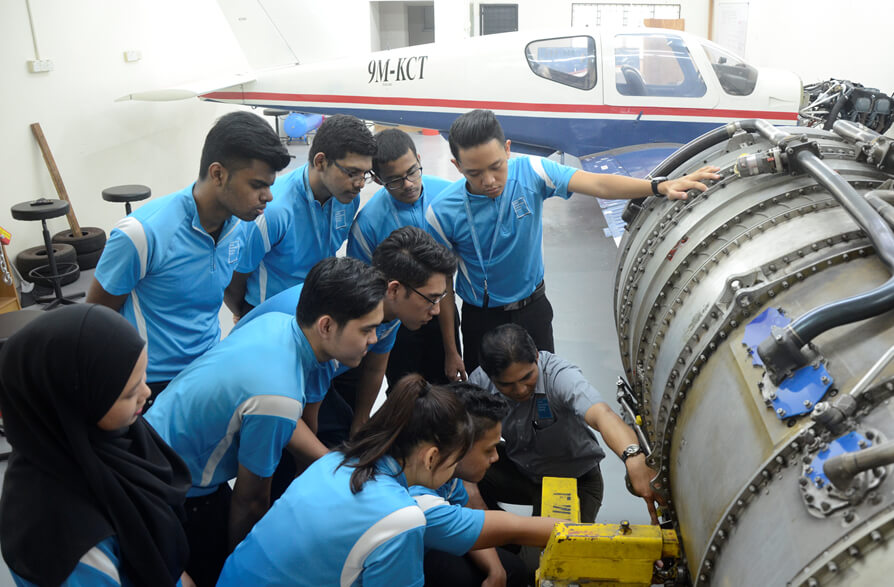 Five Steps to Become a Licensed Aircraft Maintenance Engineer in Malaysia